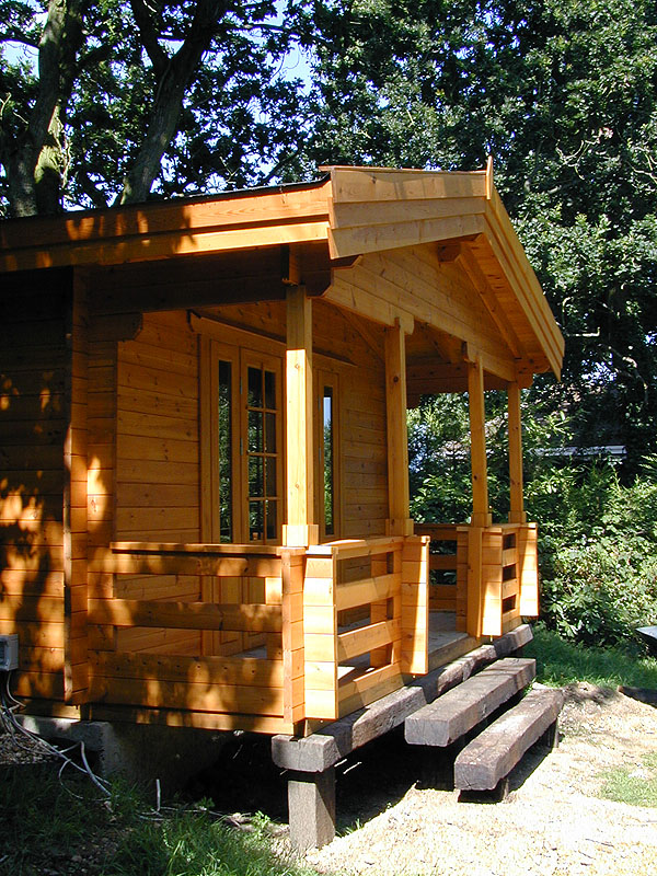 Garden Log Cabins | Quality Bespoke Cabins | Luxury Garden Retreat